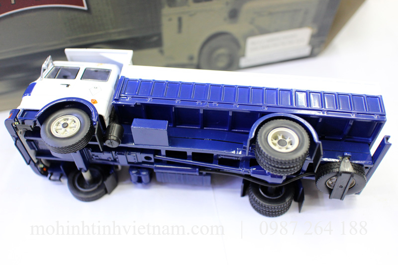 MÔ HÌNH XE BEN FIAT IVECO 220 (TRẮNG) 1:43 IXO